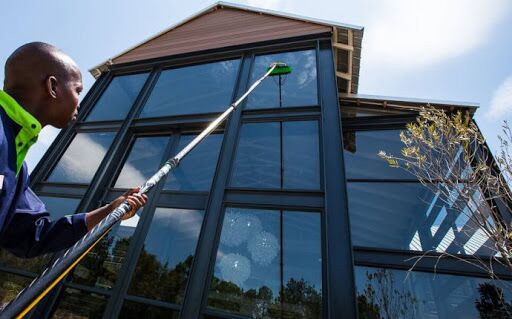 Window Cleaners of Vaughan – Vaughan Window Cleaners and Gutter Cleaners